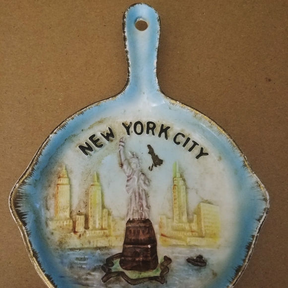 American Vintage | Wall Decor | Vintage Statue Of Liberty Hanging Plate ...